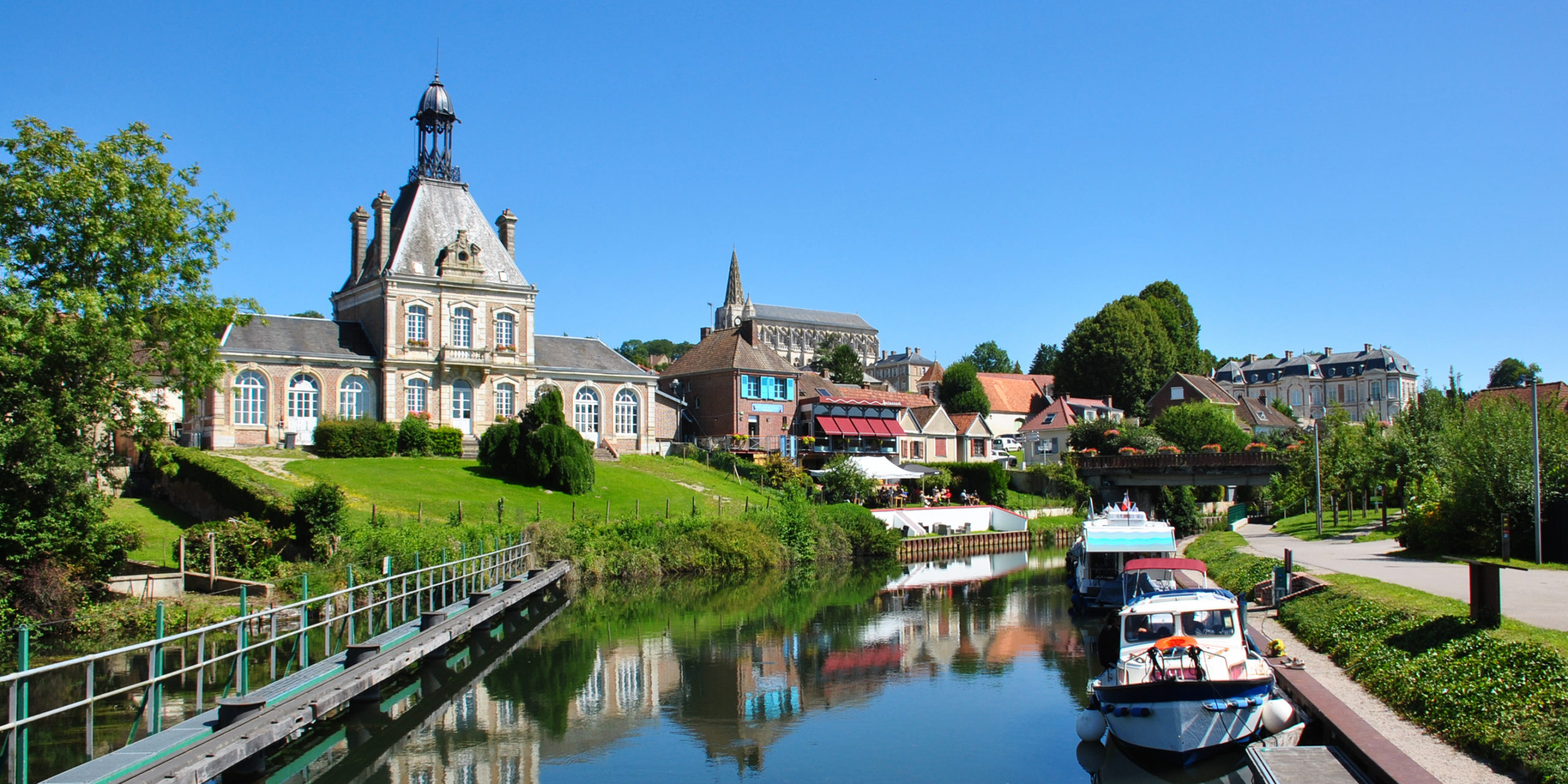 Long - France - Le Tour du Monde en 80 Ans